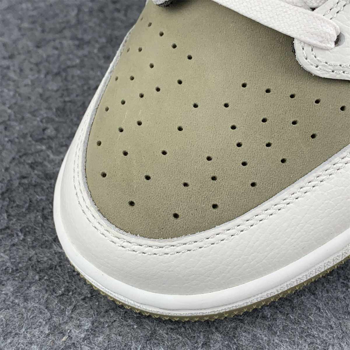 Travis Scott x Air Jordan 1 Low 'Golf' (B-Grade Version) – Prsnlplg